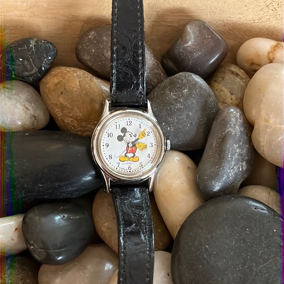 Lorus | Accessories | Vintage Disney Lorus Seiko Watch | Poshmark